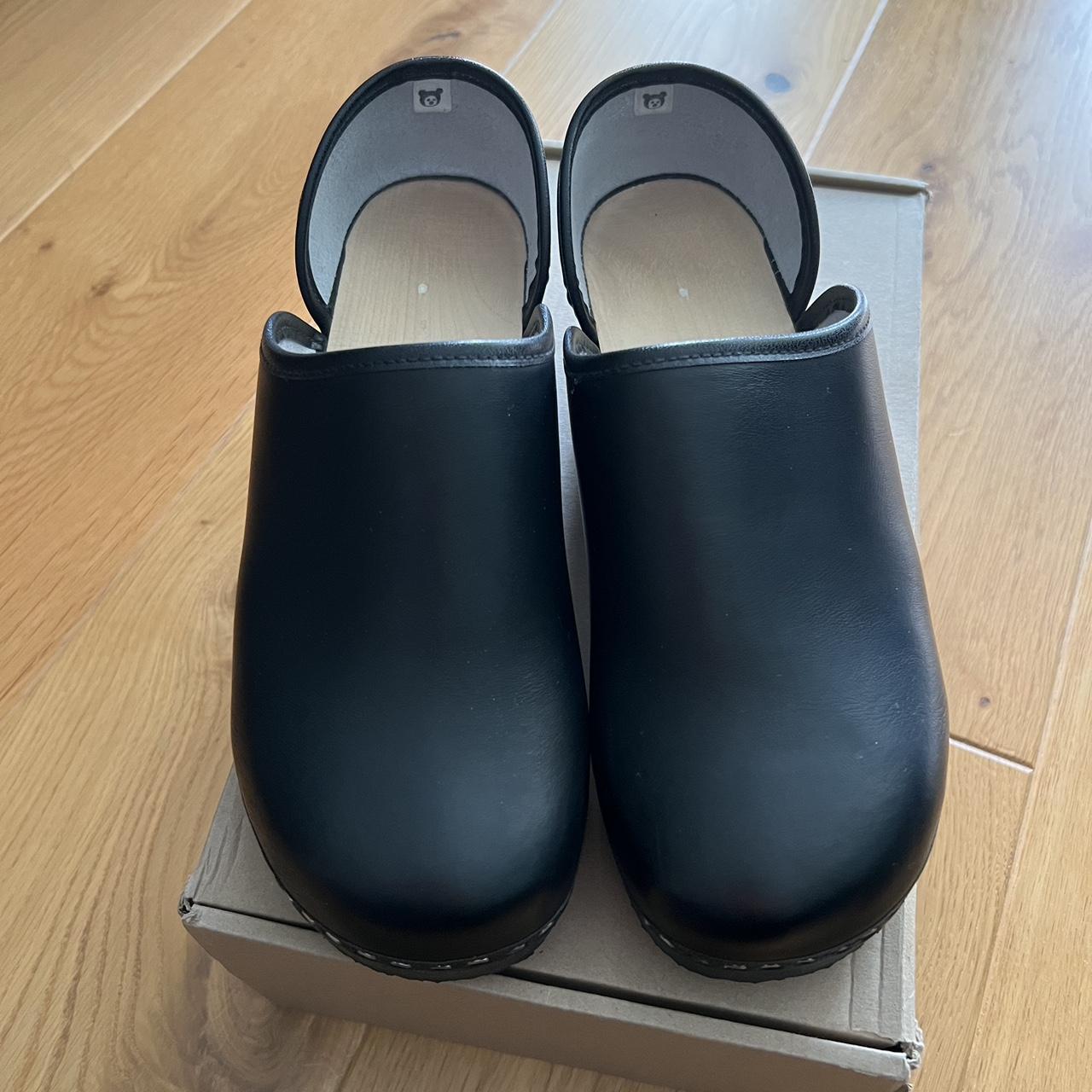 Women's Black Clogs | Depop