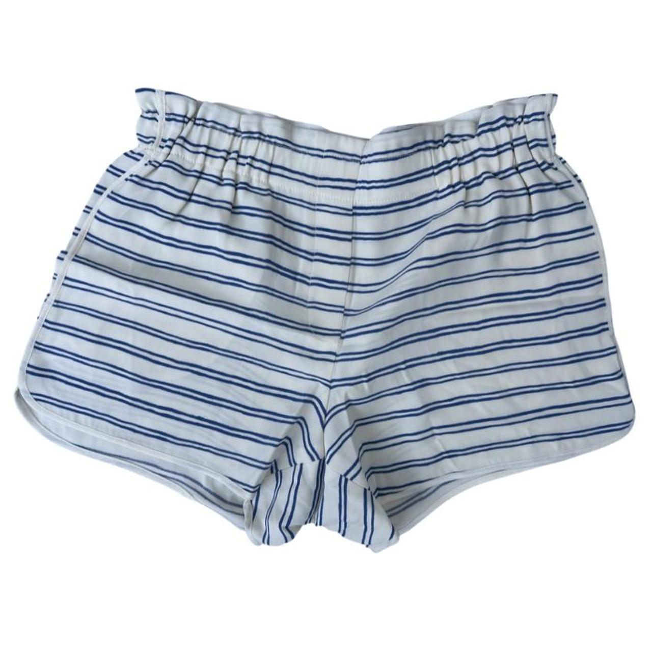 A.L.C. Shorts Size 6 Small barely noticeable stain... - Depop