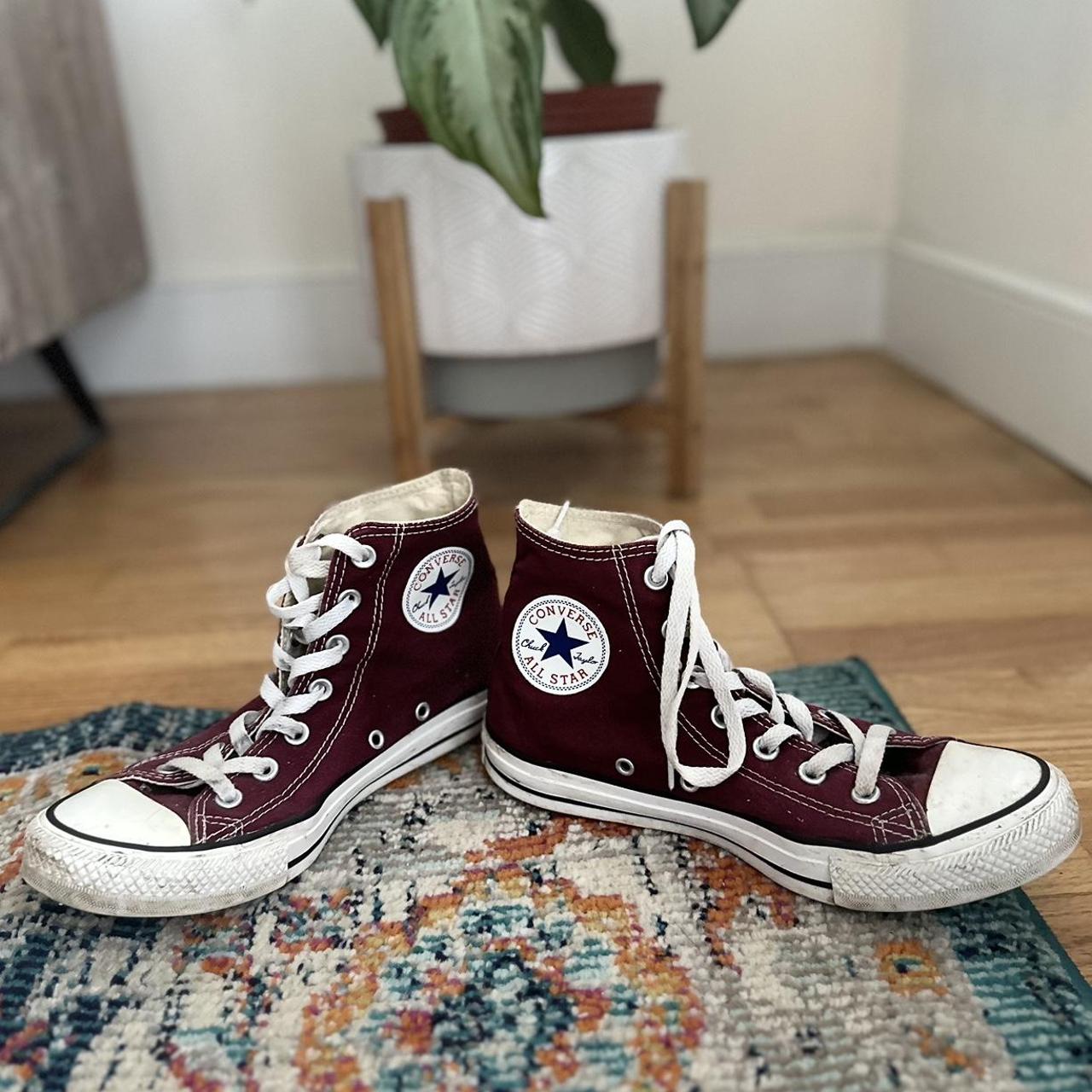 burgundy / red converse! women’s 8 &men’s 6.5 🩵🩵🩵... - Depop