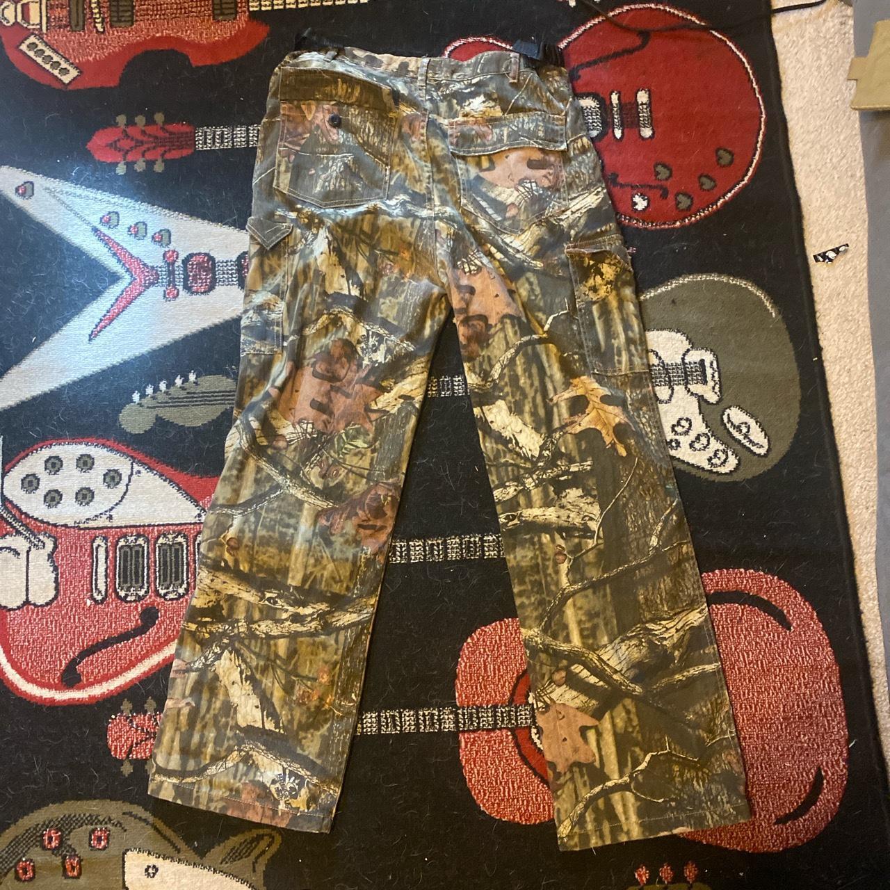 Vintage Realtree camo cargo pants baggy fit Size... - Depop