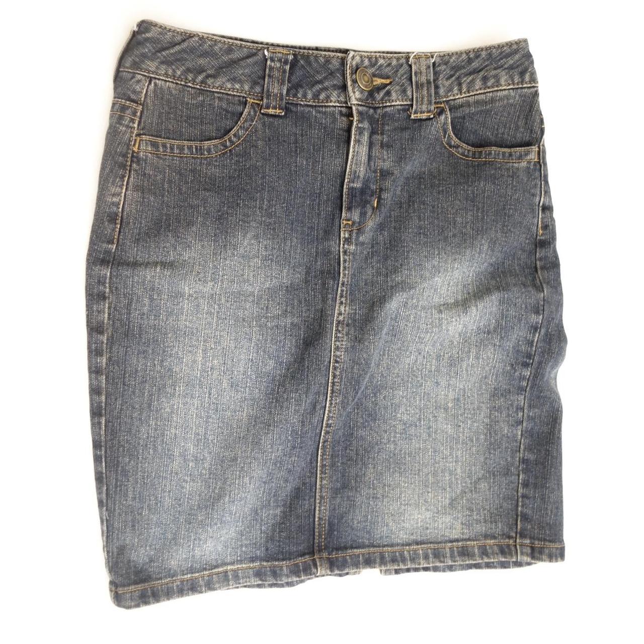 japanese colza mini skirt fits S,M - Depop