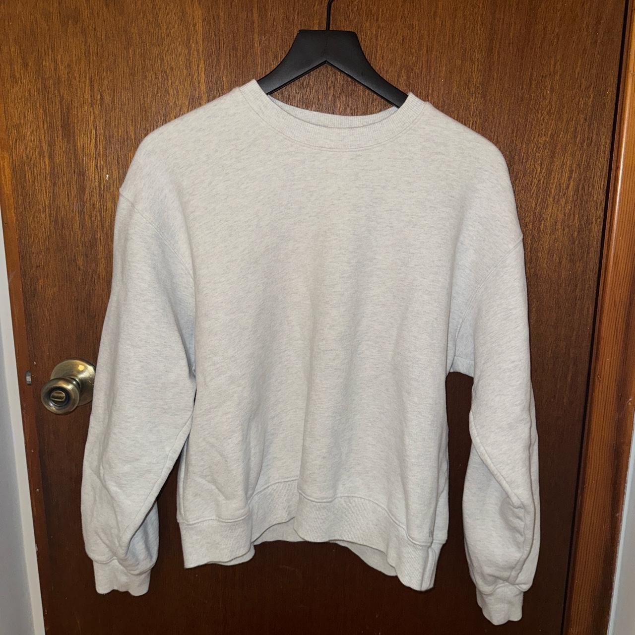 heather gray aritiza crewneck size medium, cozy... - Depop