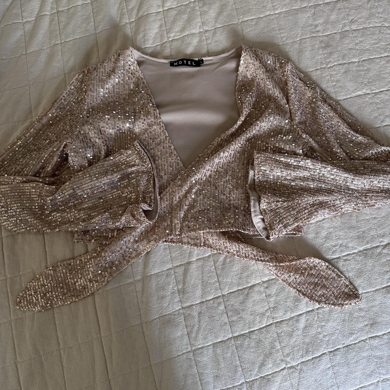 Super fun gold wrap top! Free shipping us - Depop