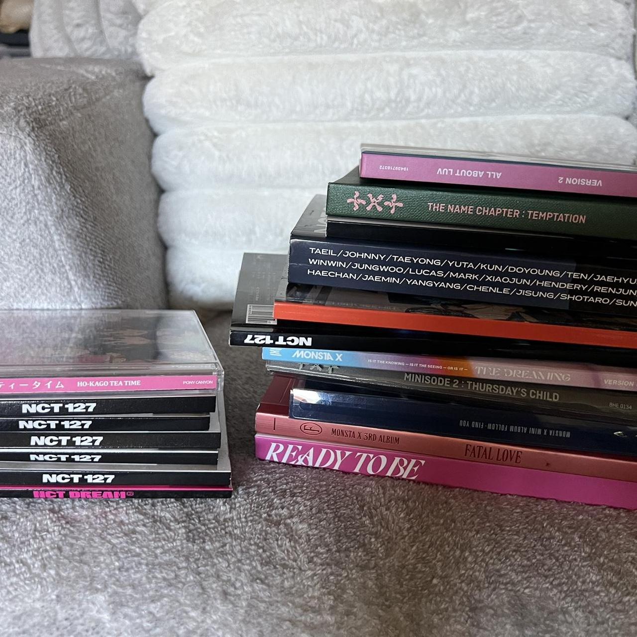 A BUNCH OF CHEAP KPOP AND ANIME ALBUMS!! DO NOT BUY... - Depop