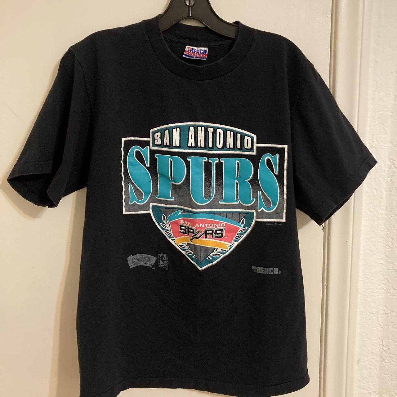 San Antonio Spurs Throwback logo T Size L but could... - Depop