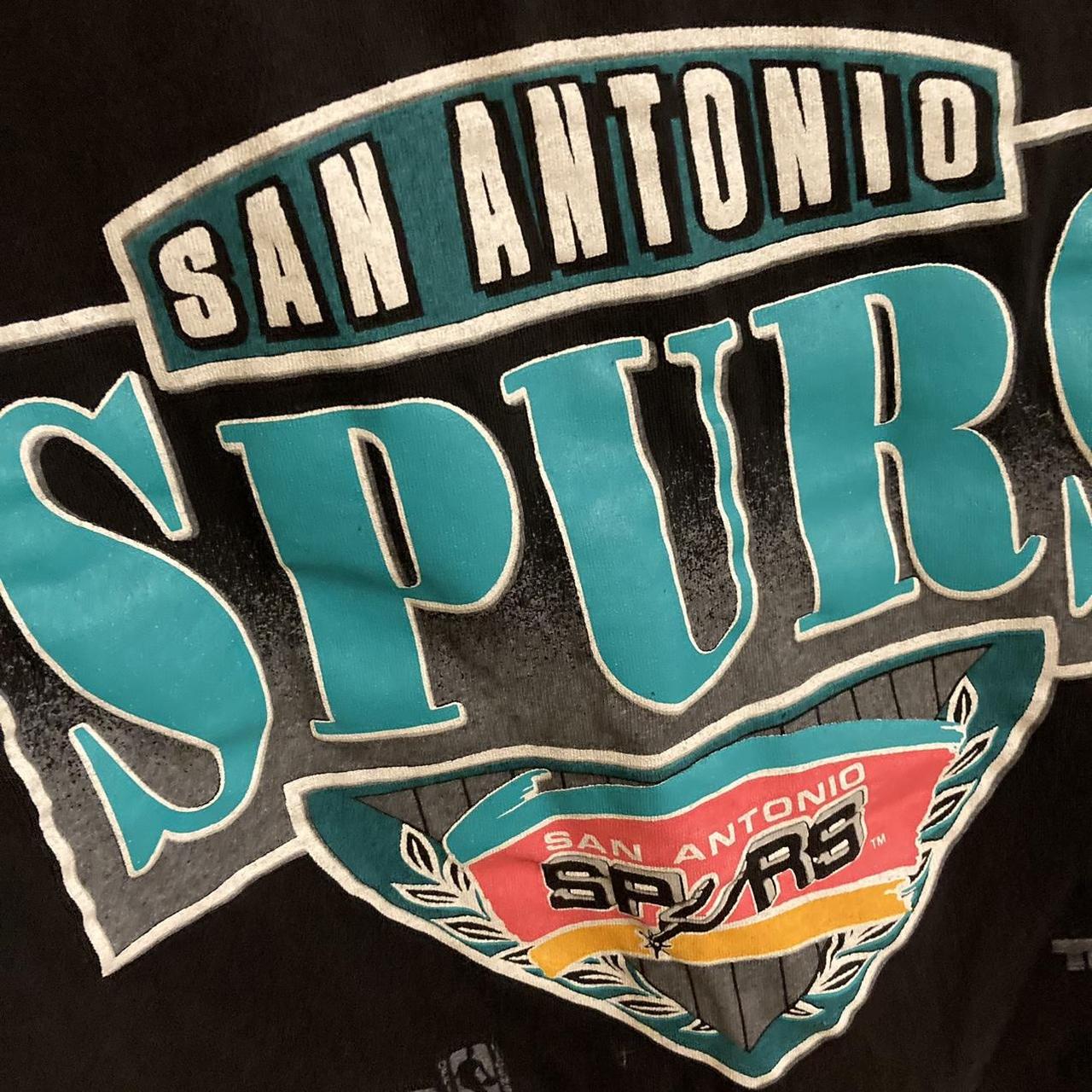 San Antonio Spurs Throwback logo T Size L but could... - Depop
