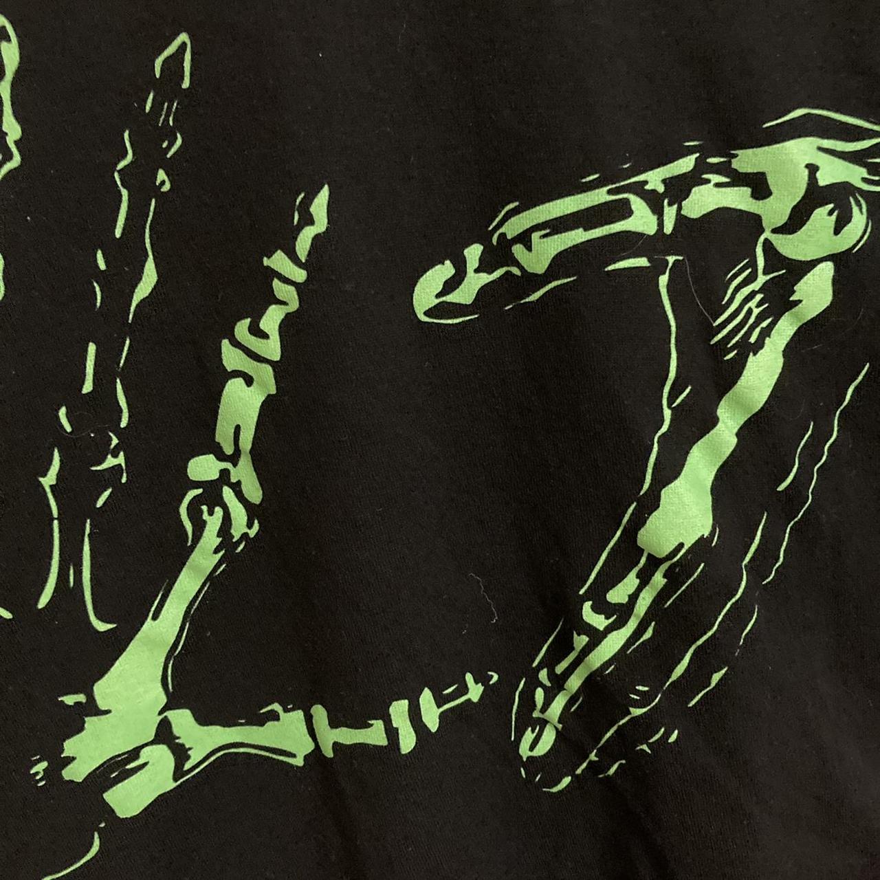 L7 Hands T Nirvana Babes in Toyland 7 Year Bitch... - Depop