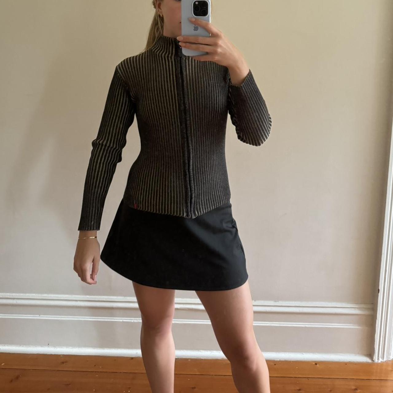 Knit zip up jacket Shown on size 8 could fit size 8-12 - Depop