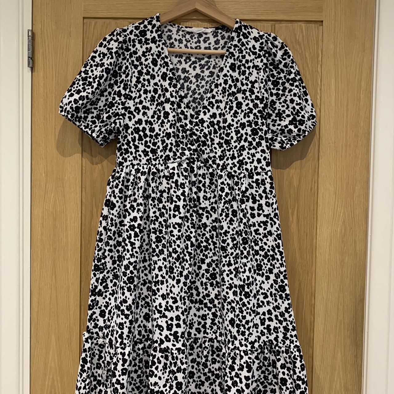 Ladies primark dress Size 10 Worn once - Depop