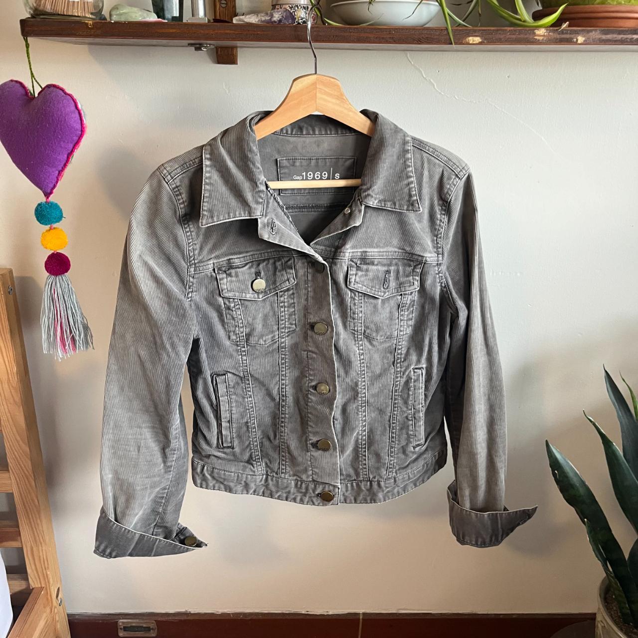 Grey Gap corduroy jacket - Depop