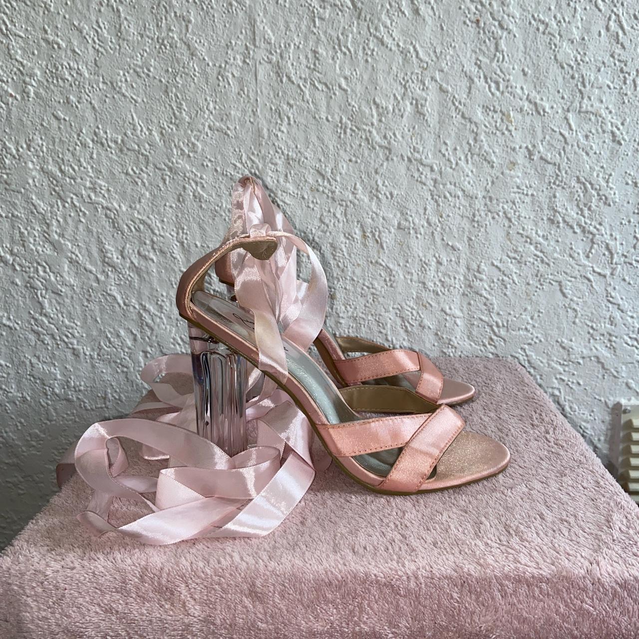 Women's Pink Courts | Depop