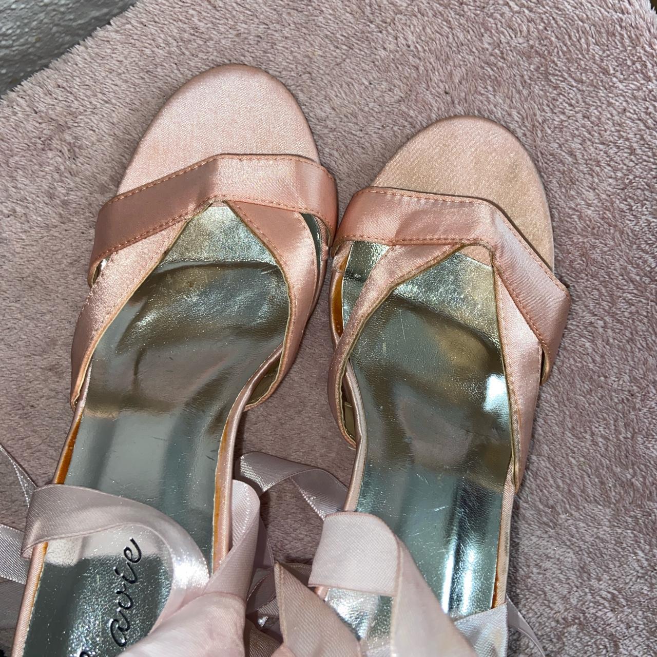 Women's Pink Courts | Depop