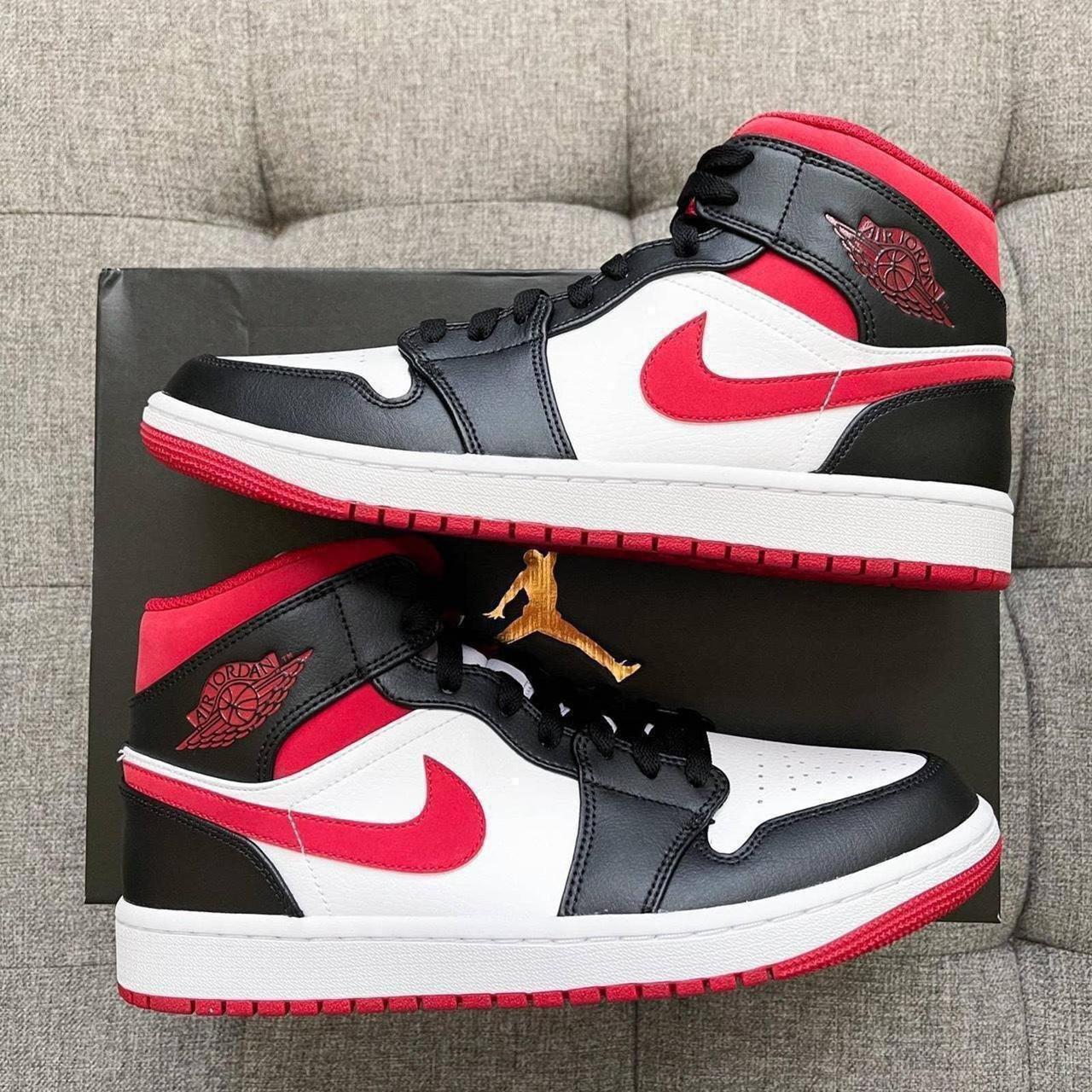 Air Jordan 1 retro mid bred ️🖤🤍 Men's size 8 =... - Depop