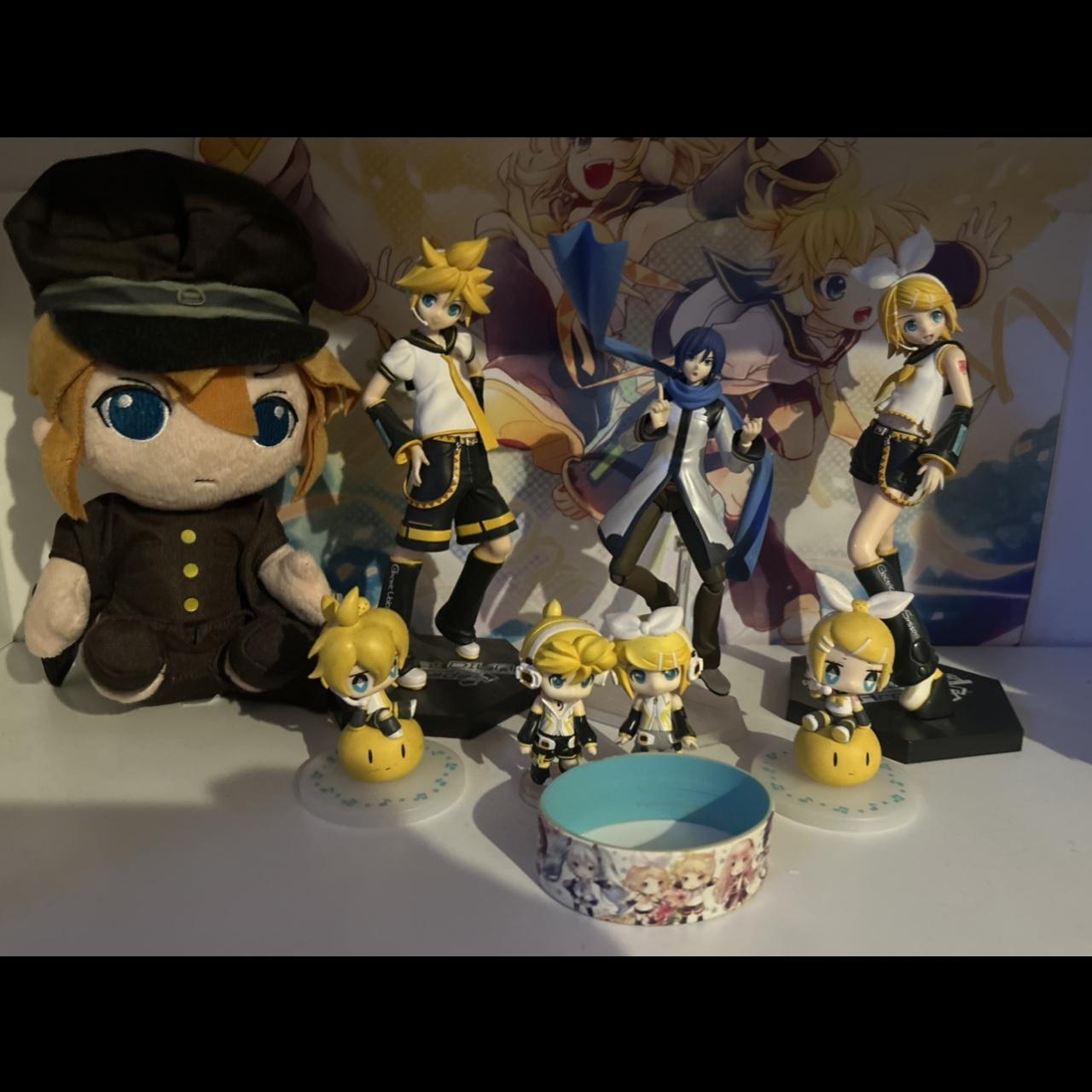 ANIME FIGURE LOT SELL i have rin & len kagamine... - Depop