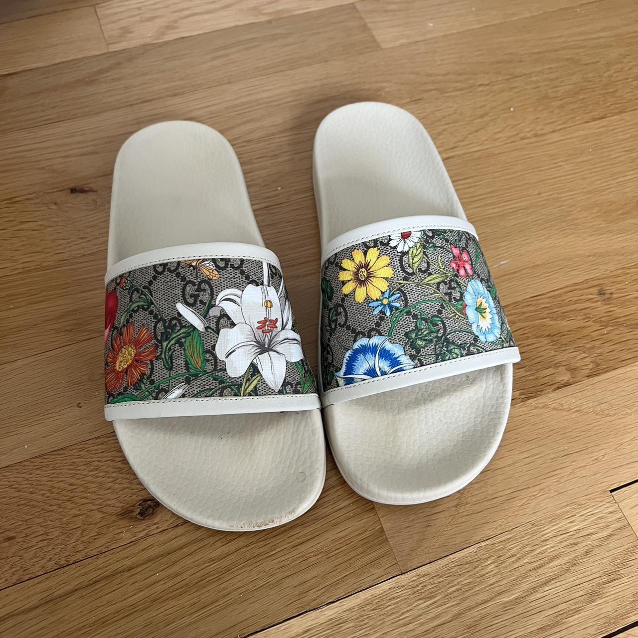 Gucci flora slides, white soles, size US 8, great... - Depop