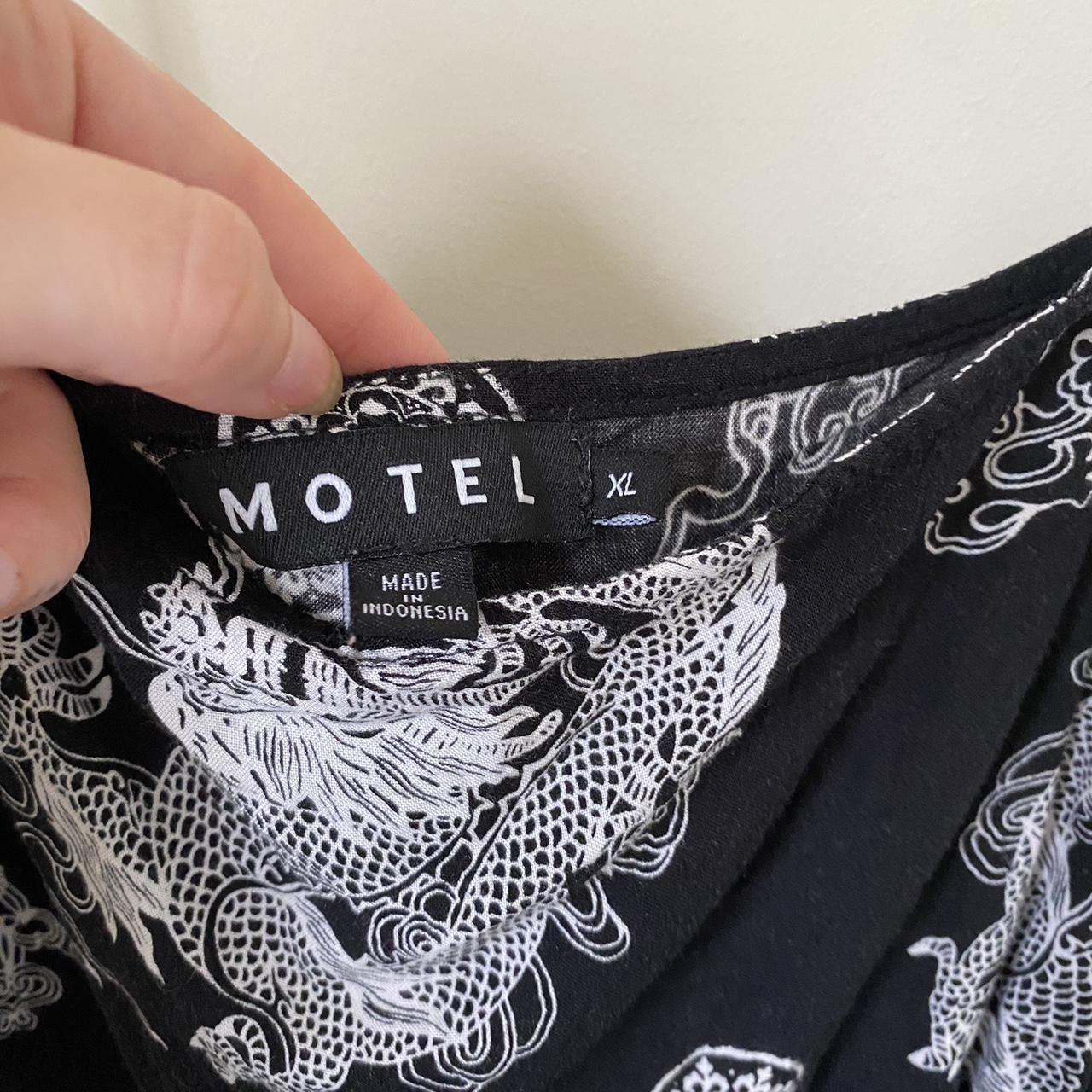 Cute dragon print dress Motel Rocks, selling cause... - Depop
