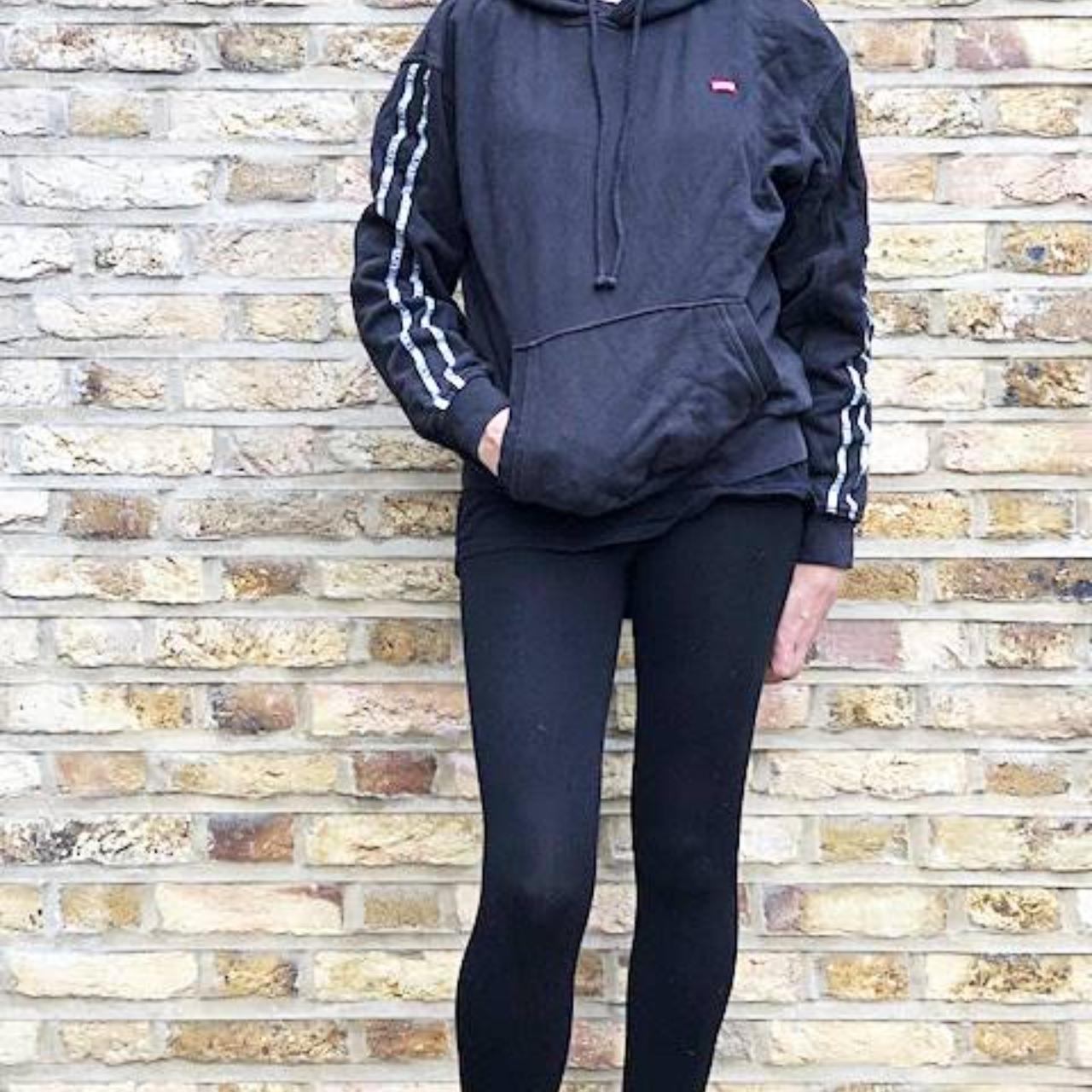 Levi's Women's Black and White Jumper | Depop