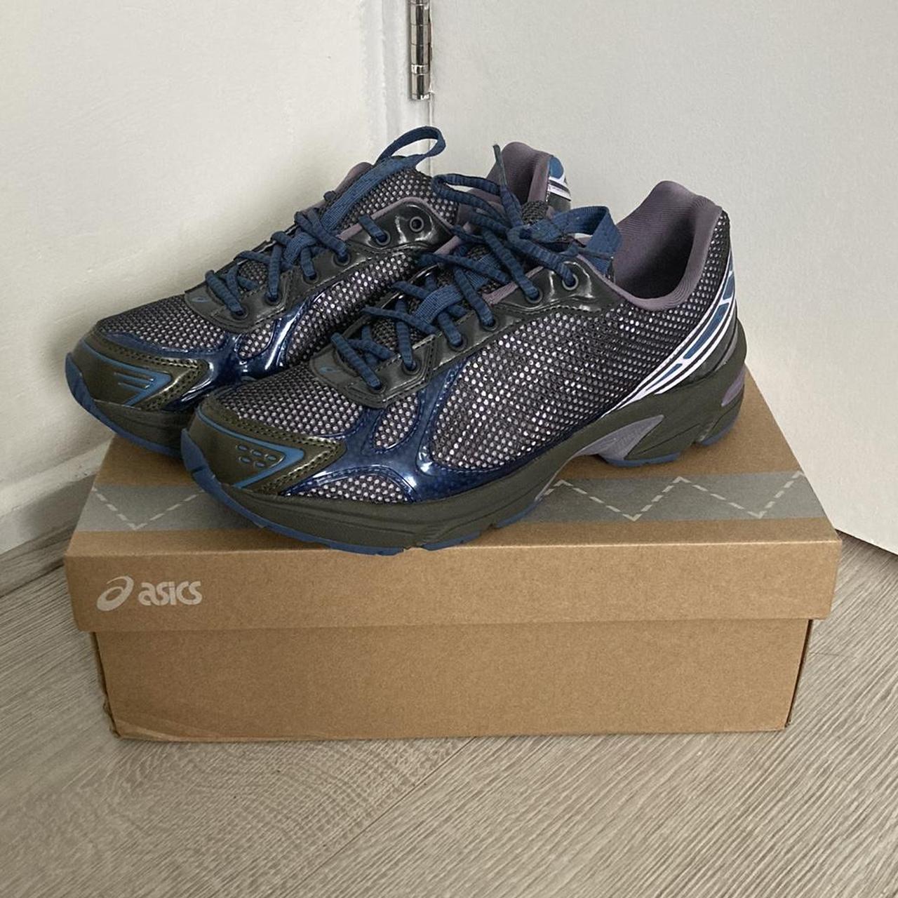 ASICS Men's Blue and Purple Trainers | Depop