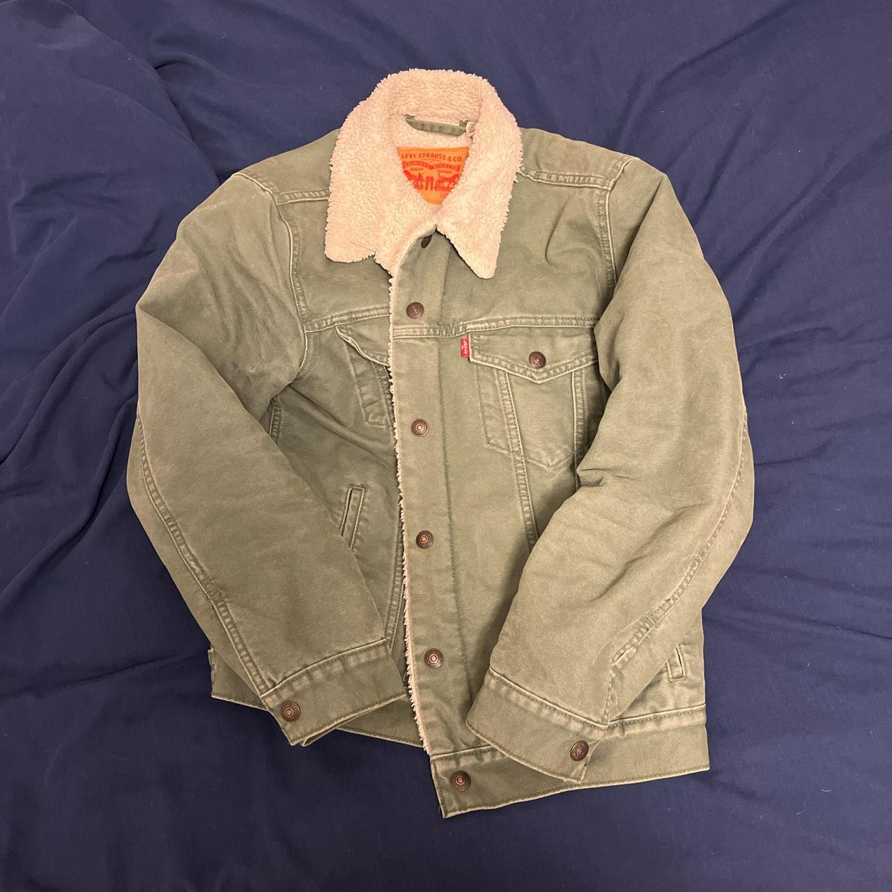 Green Levi's Sherpa Jacket M - Depop