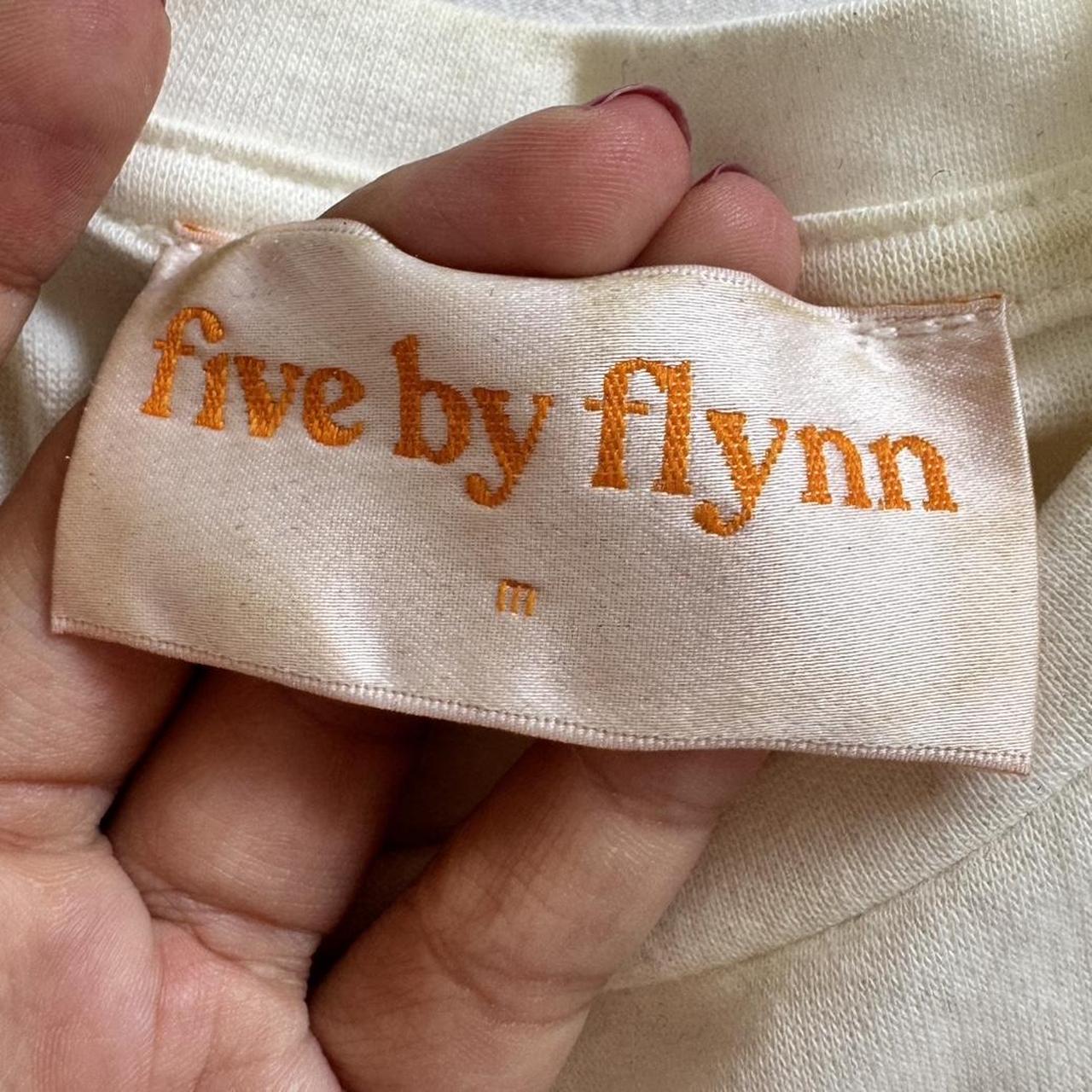 Five by Flynn post cards from paradise t shirt size... | Depop