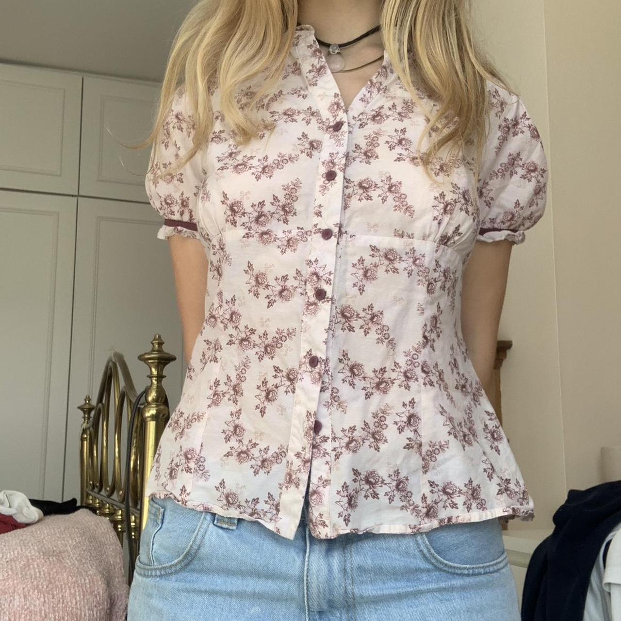 Stunning patterned coquette shirt Button down... - Depop