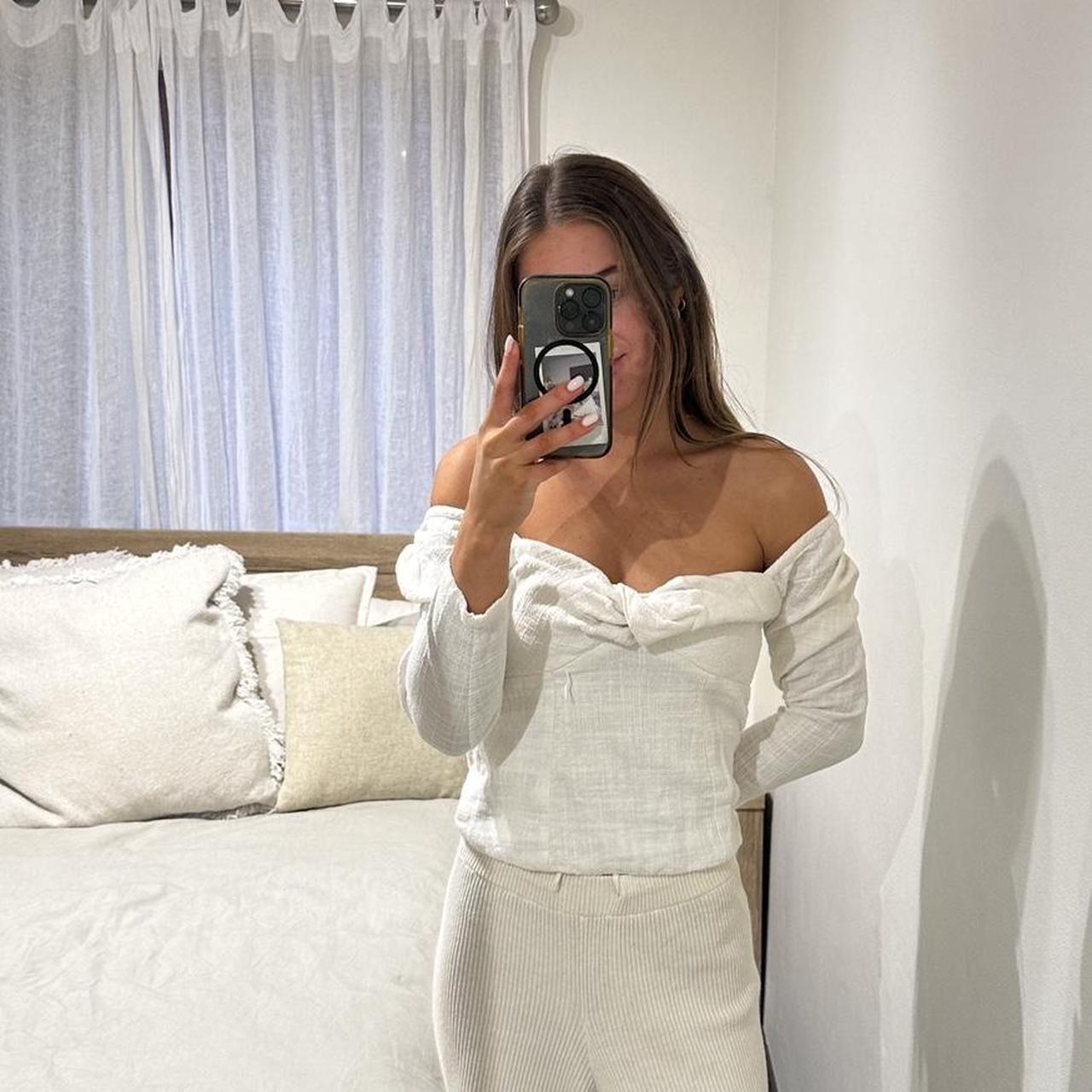 Yoli and Otis top Size 6 Has had some wear but... | Depop