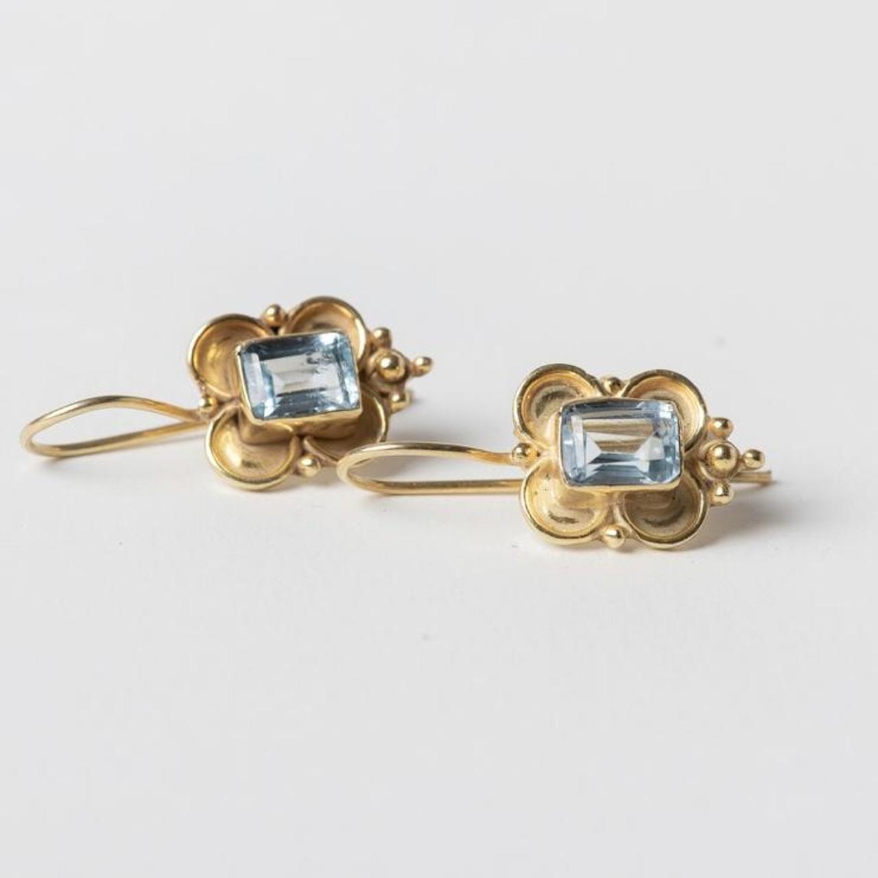 Topazi azzurri in argento dorato Goldplated... - Depop