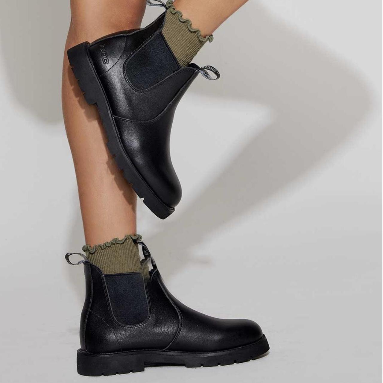 JUMBUK II Chelsea Boots in black From “ROC BOOTS... - Depop