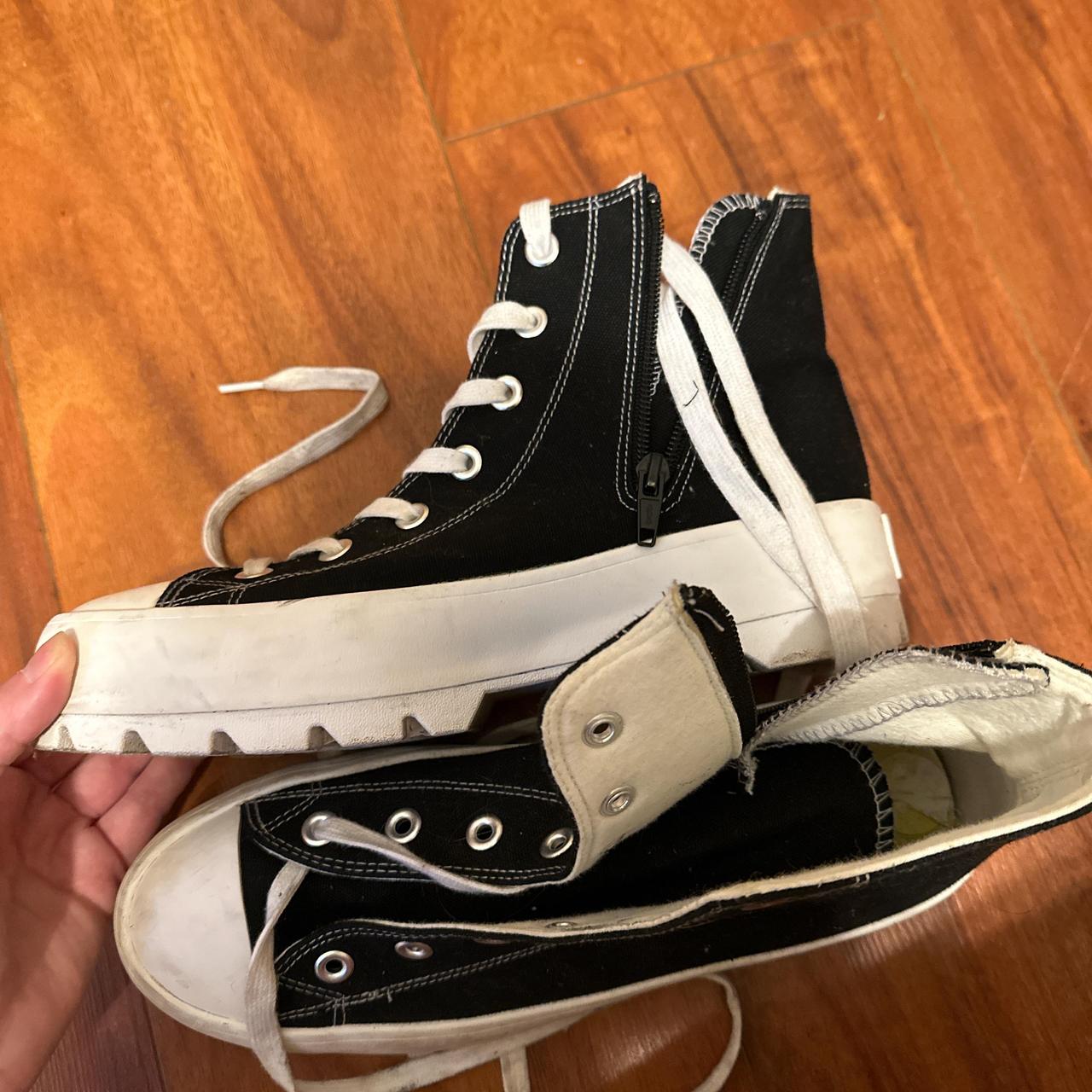 shoes that look just like converse, only worn a few... - Depop