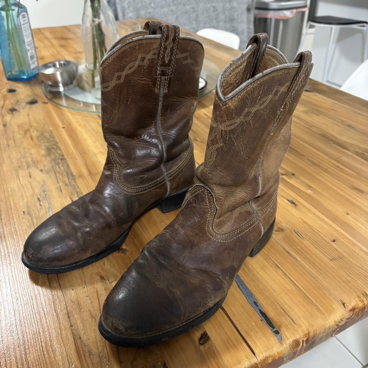 Women’s Ariat leather heritage ropers. Have been... | Depop