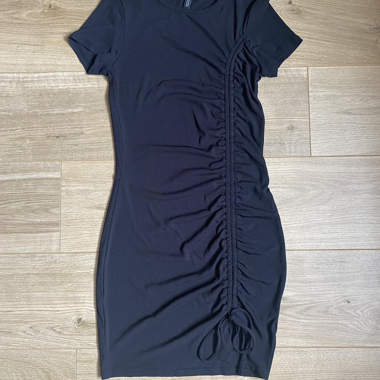H&M side ruched drawstring split hem bodycon... - Depop