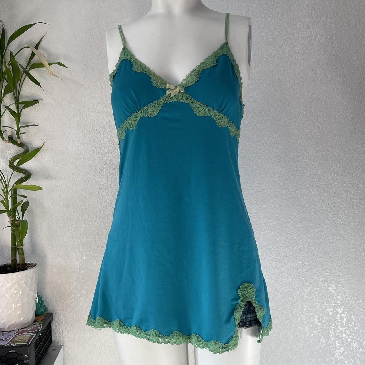 Honeydew Dress Very cute piece! Can fit a Medium... - Depop