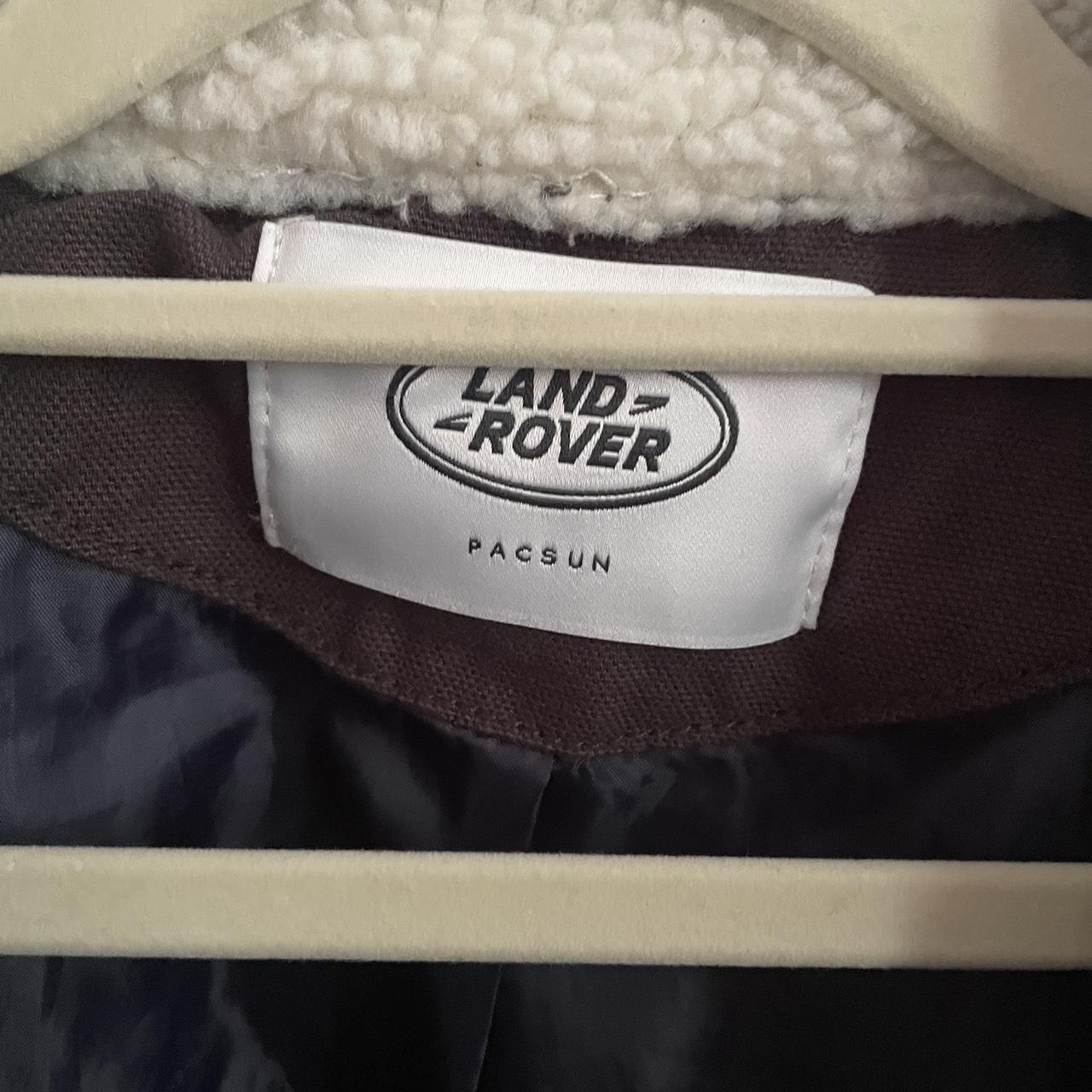 Land Rover x Pacsun jacket -very trendy -size XL in... - Depop