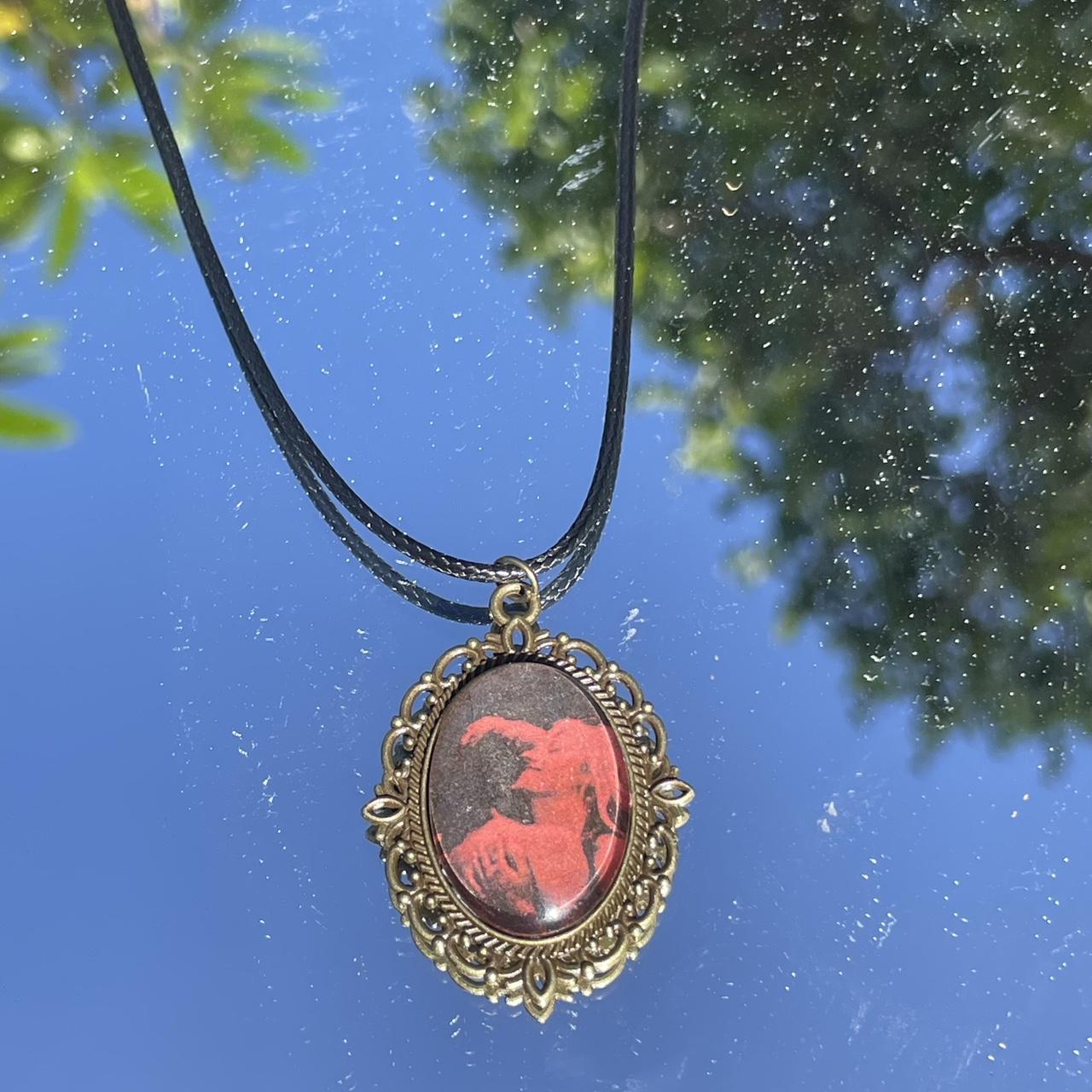 tv girl (french exit album) oval shaped pendant🤍