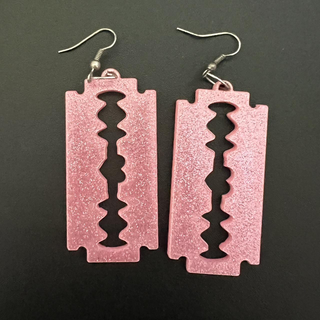 Menhera themed razor blade pink glitter earrings.... - Depop