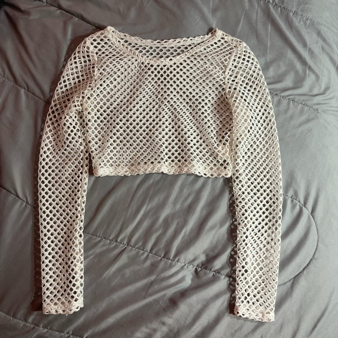 FISHNET TYPE CROP TOP more sturdy/less stretchy than... - Depop