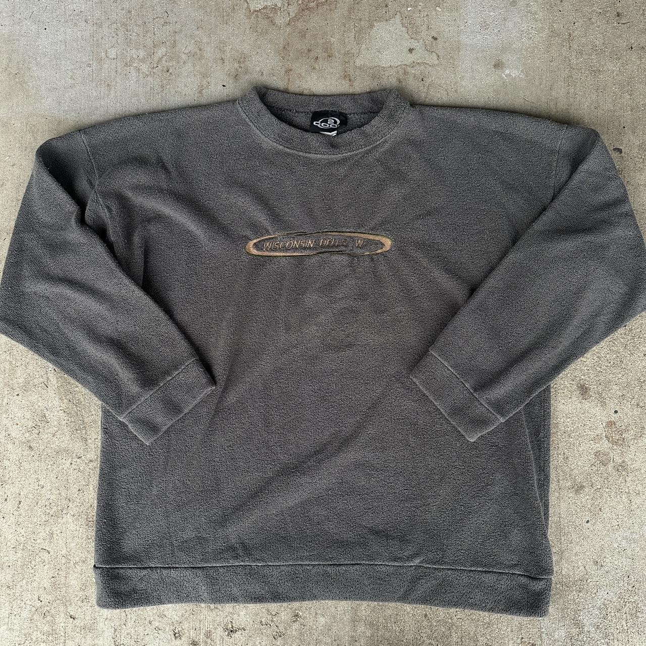 Vintage Wisconsin Dells embroidered crewneck Size... - Depop