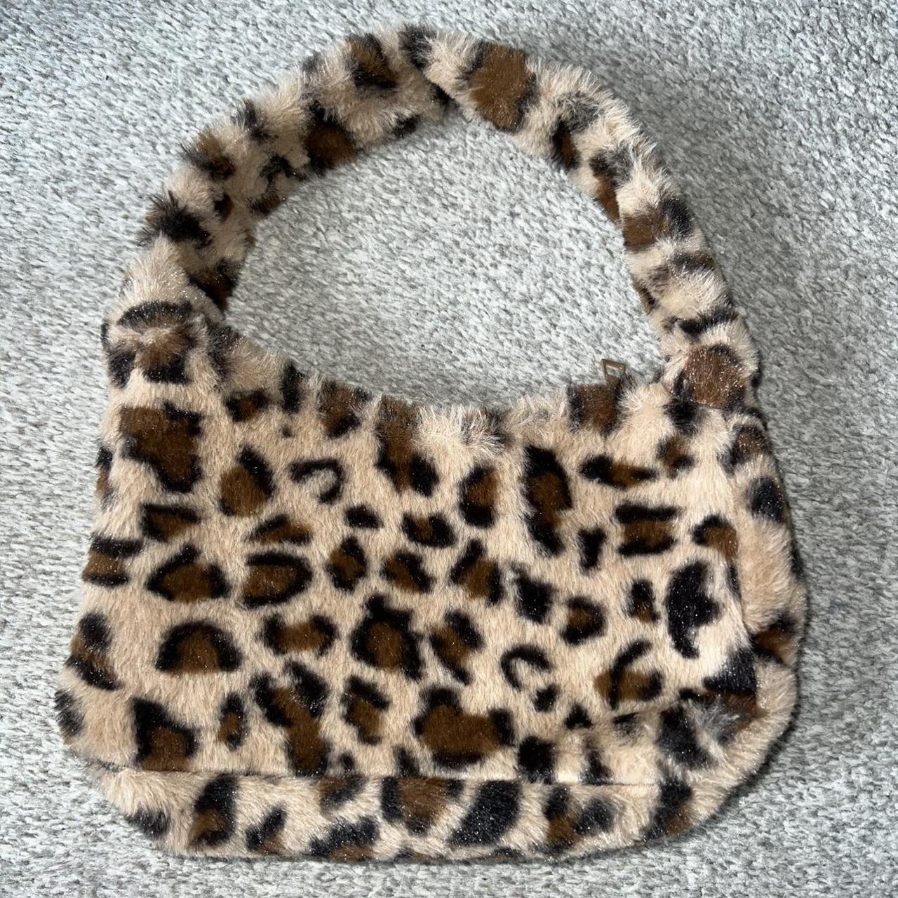 Brown fluffy leopard print bag - Depop
