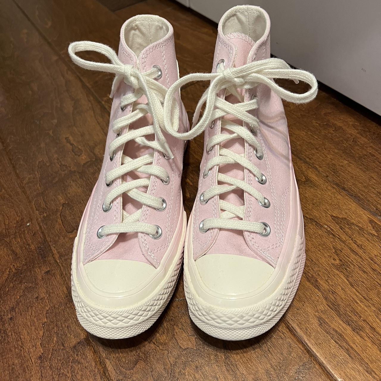 Light pink converse. I’ve literally only worn these... - Depop