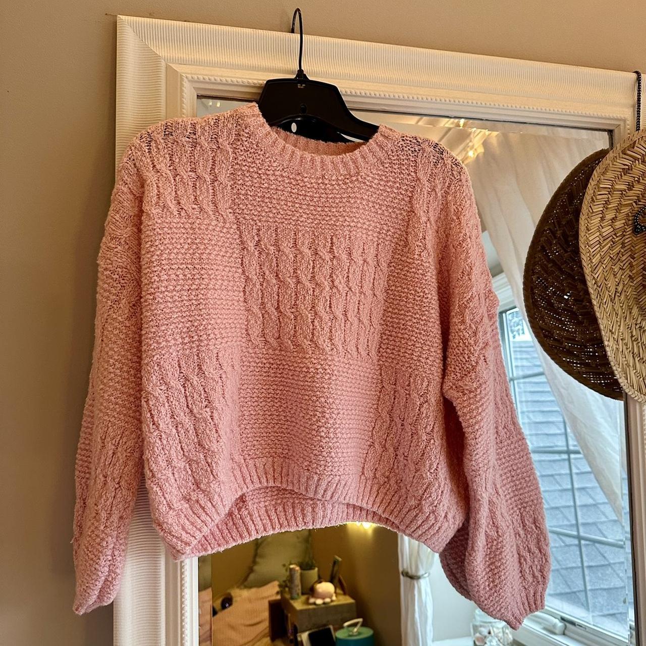 Cropped light pink patterned knit sweater *small... - Depop