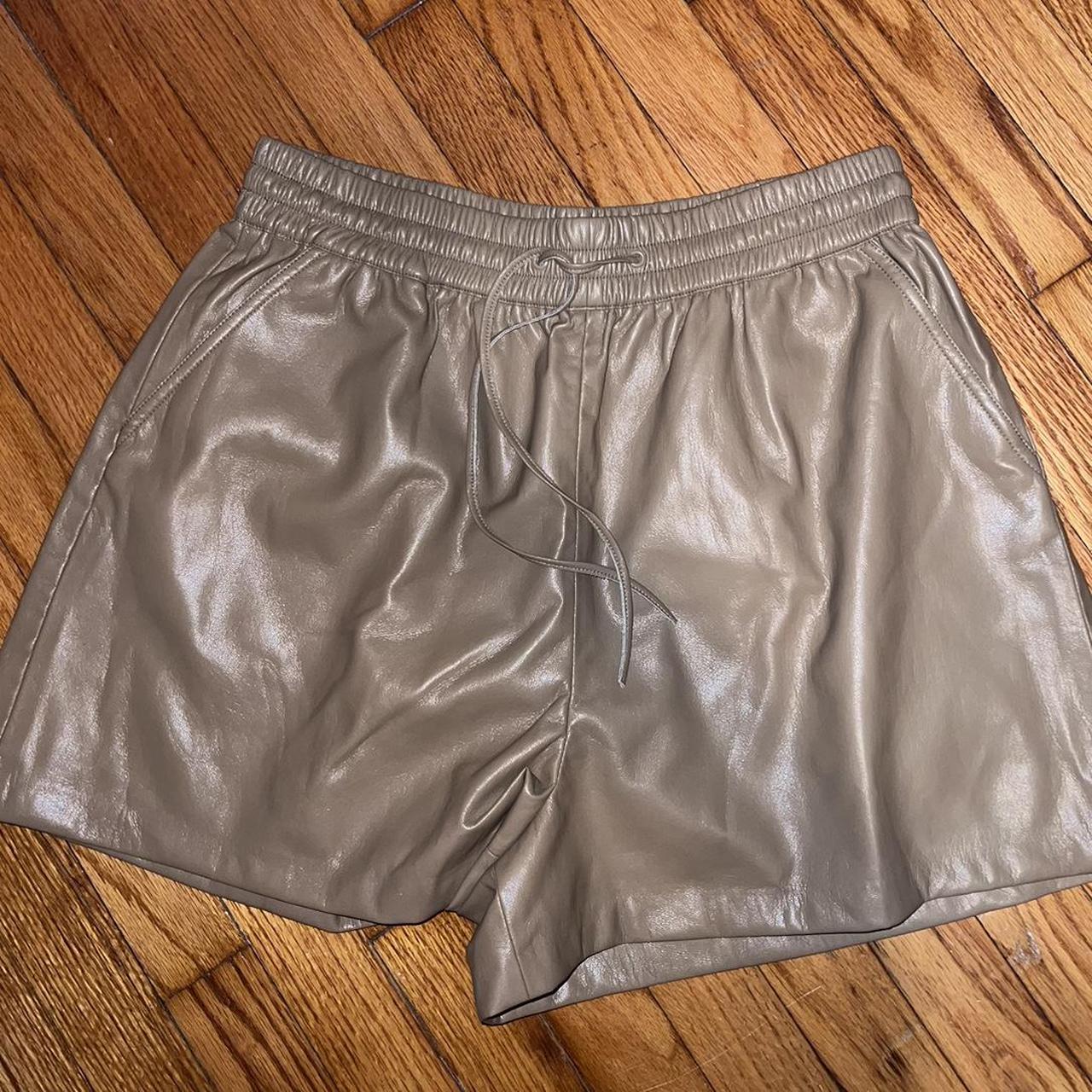Size 4 Good American shorts. Means size Xl . Worn... - Depop