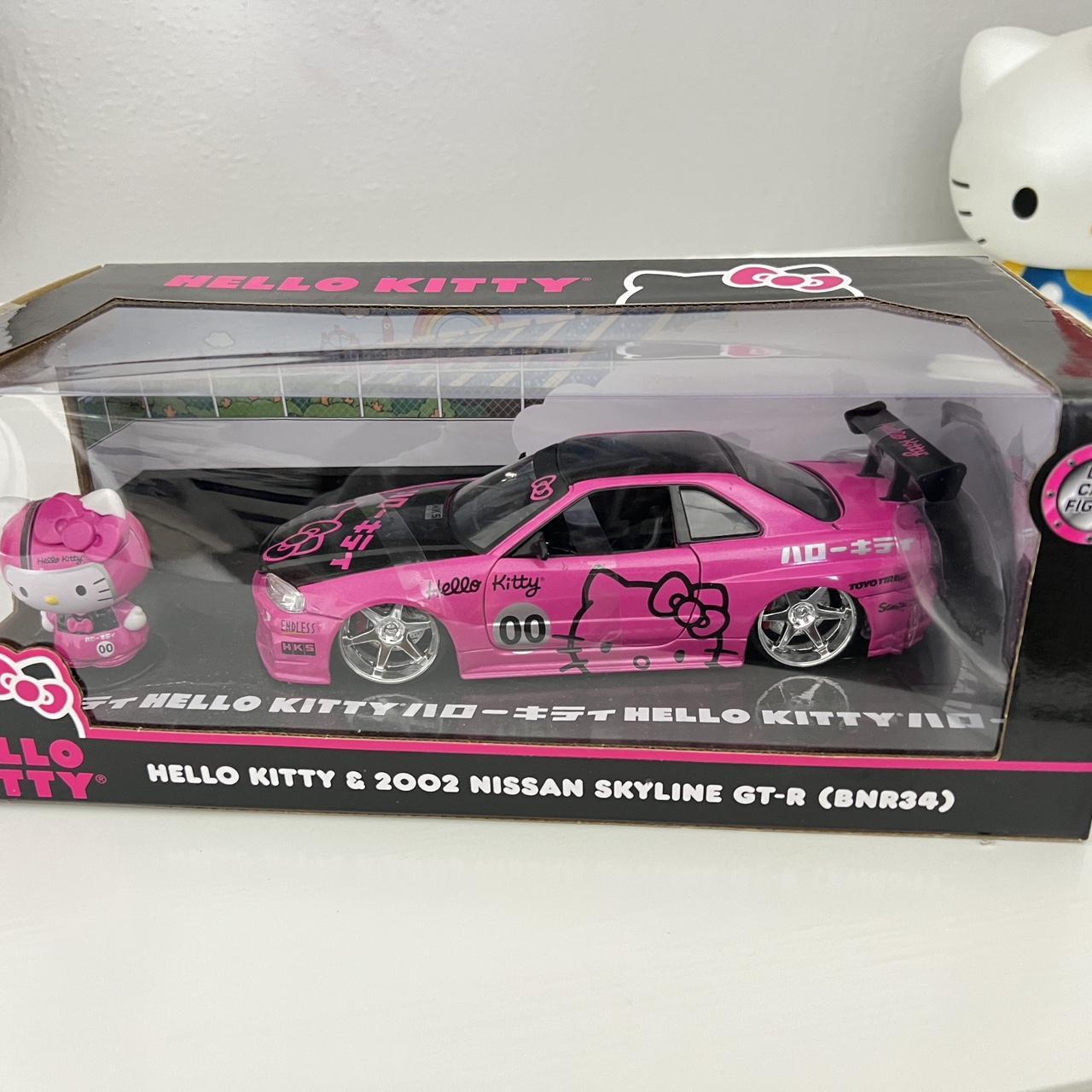 Hello Kitty Gtr 🍥💕🍓 -Never used or opened!!!🤗 -Send... - Depop