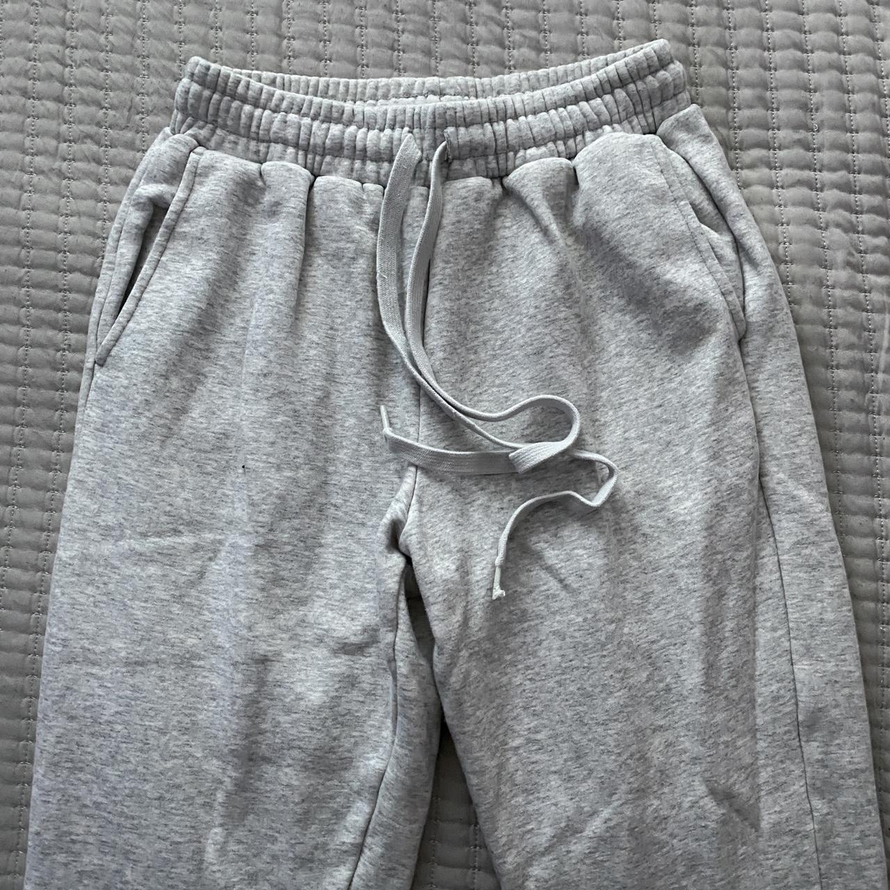 FABLETICS GREY SWEATS •super soft and comfortable... - Depop