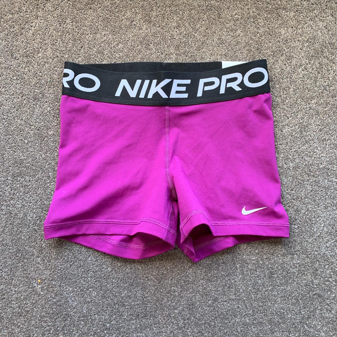 Nike pros Size small Brand new with tags RRP: $40 - Depop