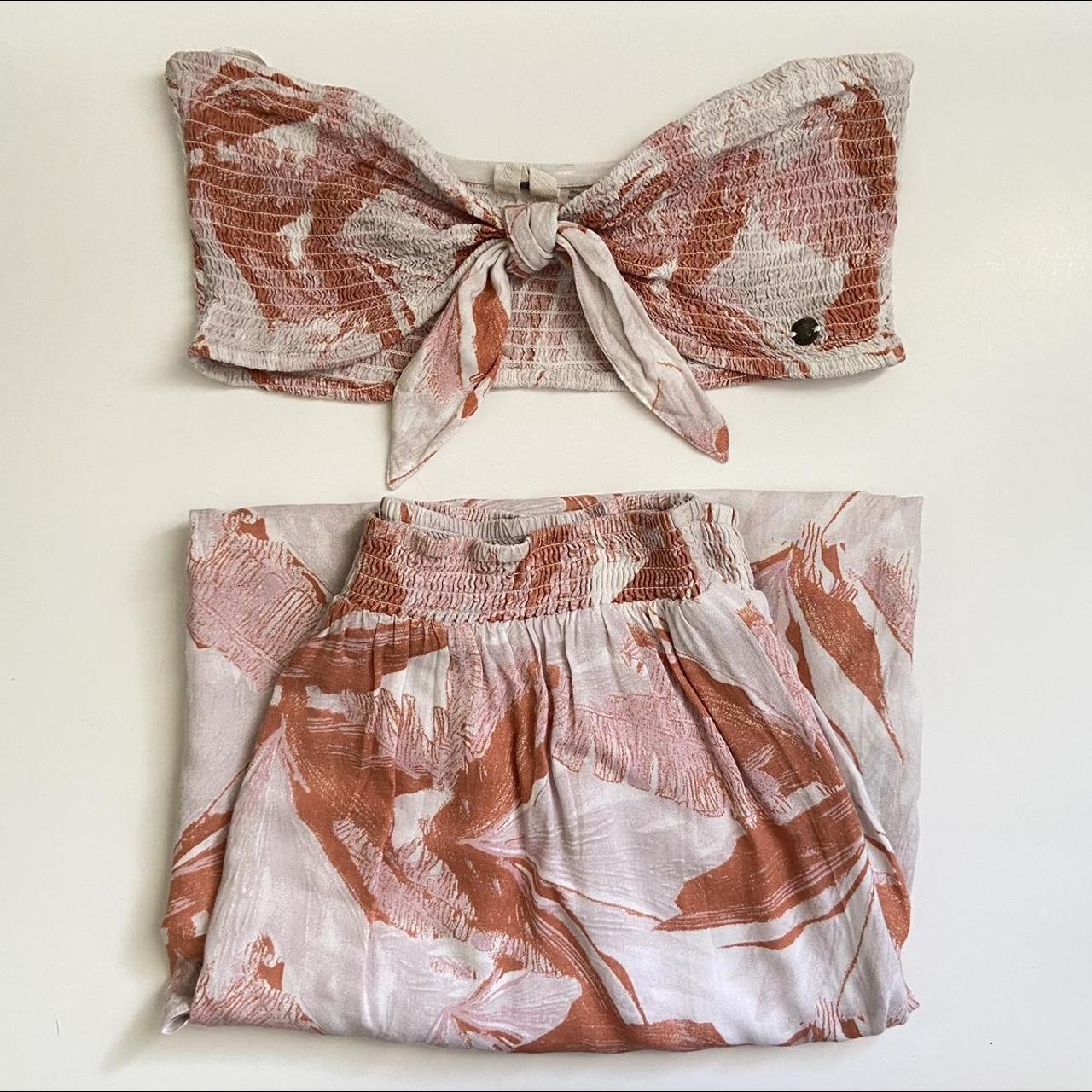 ROXY SMALL TUBE TOP AND MIDI SKIRT MATCHING... - Depop