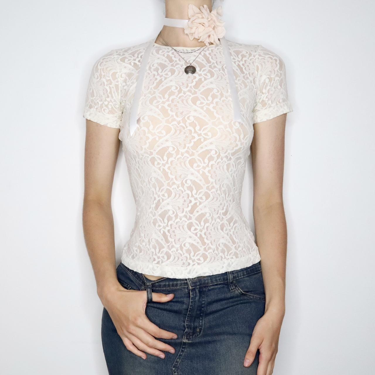 Women's Cream T-shirt | Depop