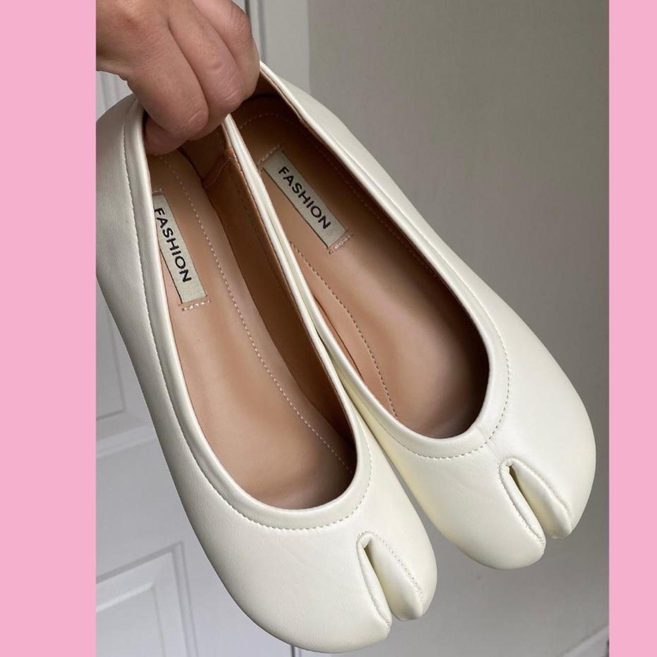 White split toe shoe💖 only worn once so the bottom... | Depop