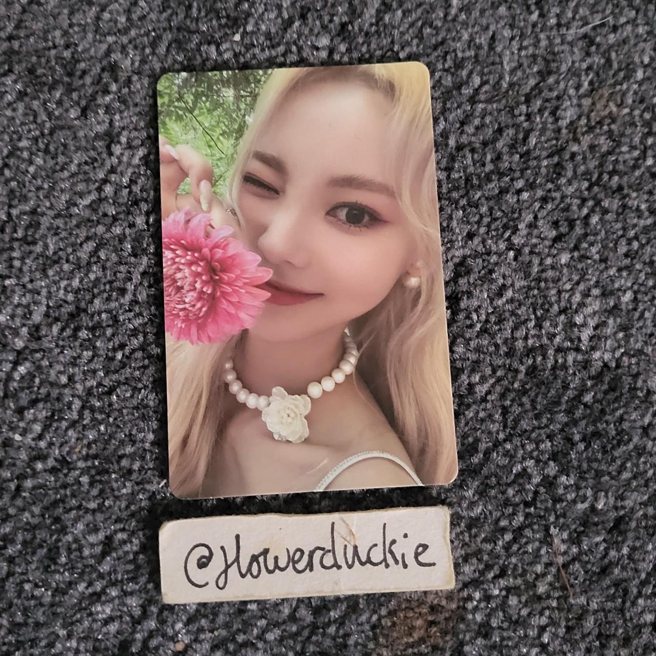 Loona Flip That Jinsoul photocard All loona items... - Depop