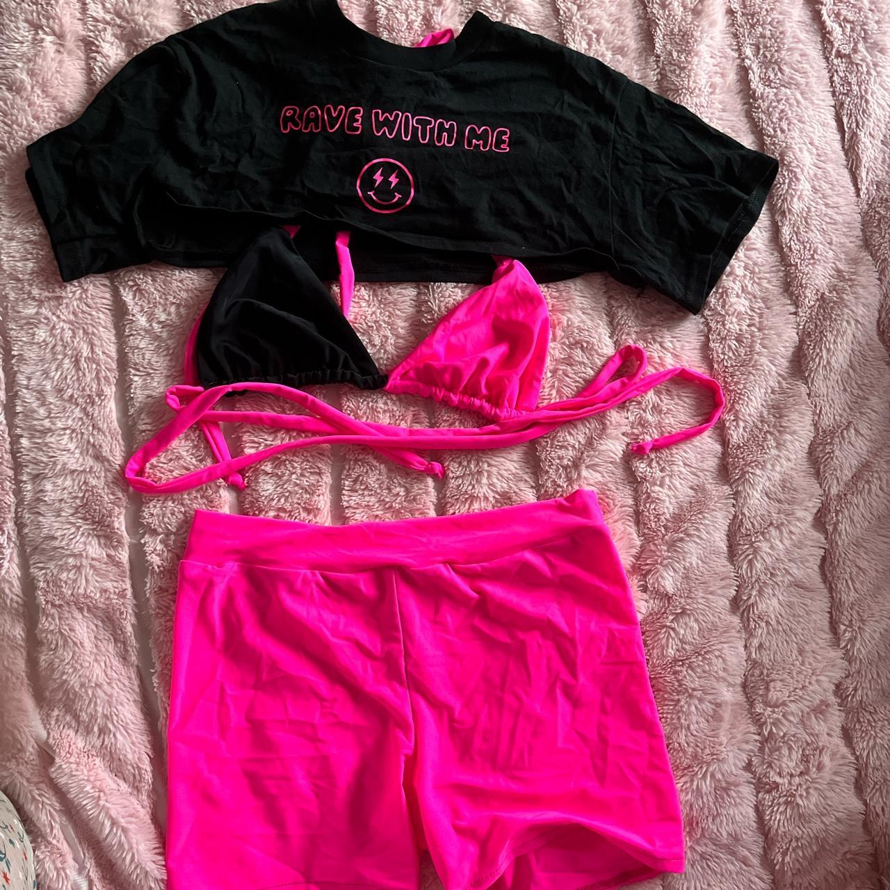 Rave with me 2 piece bought from tik tok “going out... - Depop