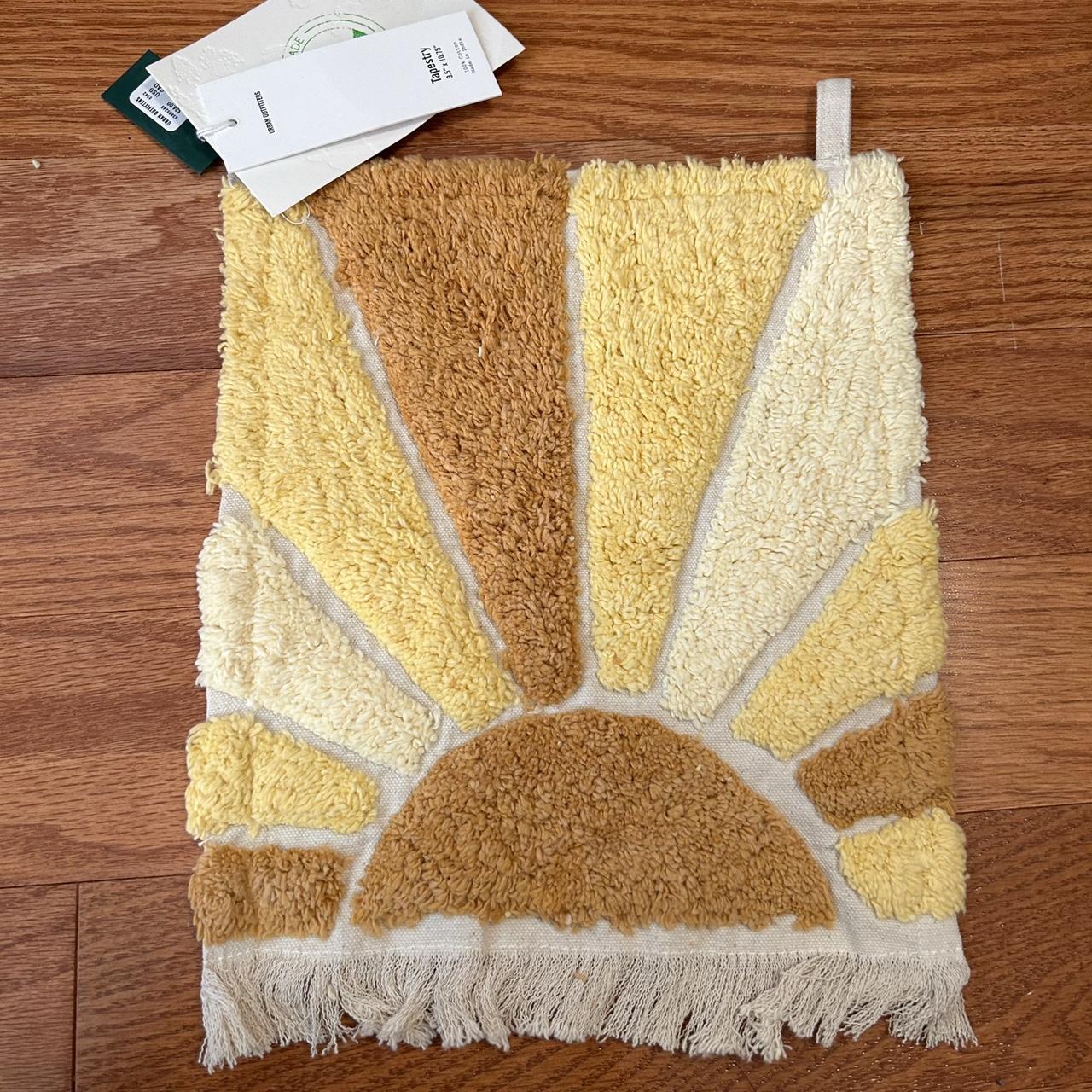brand new urban outfitters home sunrise tufted tapestry - Depop